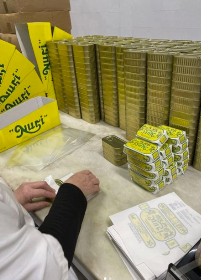 nuri_sardines_in_olive_oil_1024x1024.png?v=1736886782
